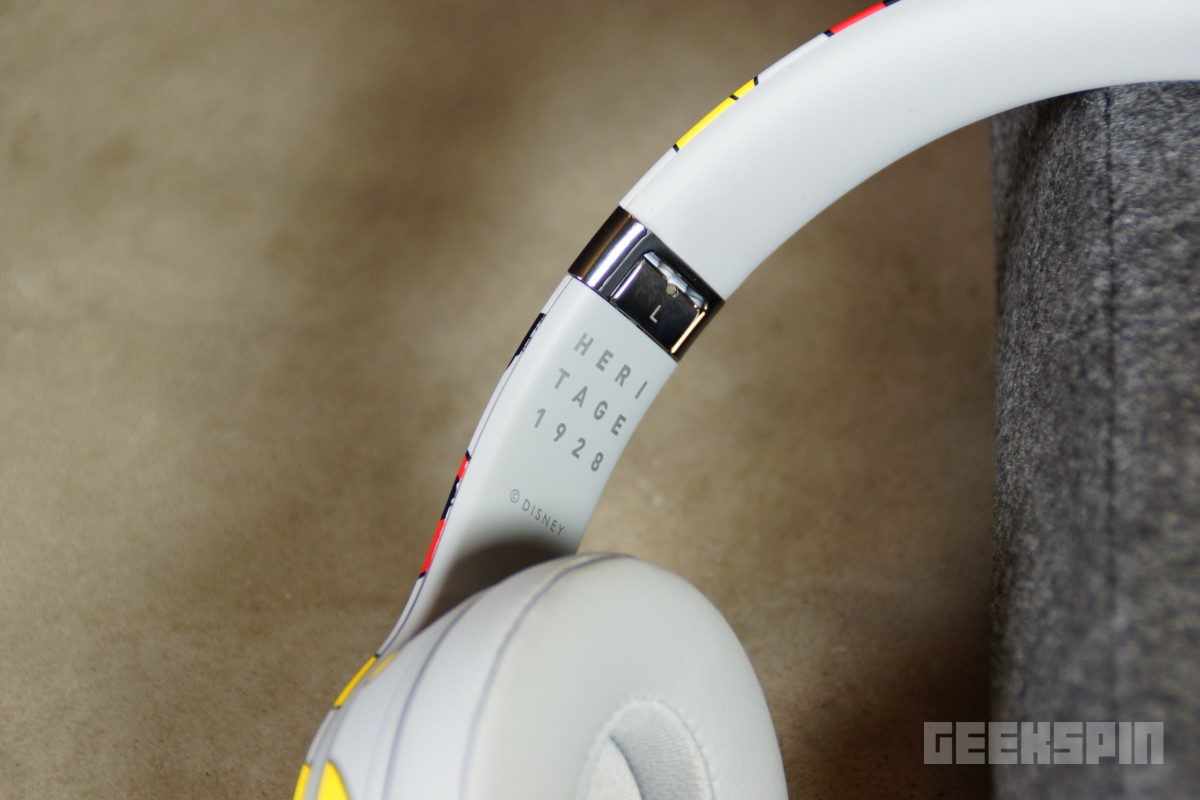 Unboxing Mickey’s 90th Anniversary Edition Beats Solo3 Wireless ...