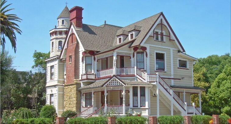 13 Photos Showing How American Homes Have Evolved Through the Decades