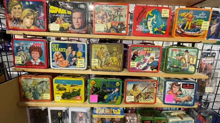 10 Household Items from the ’50s and ’60s Worth Thousands Today