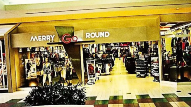 12 Beloved Mall Stores from the '90s That Have Completely Vanished