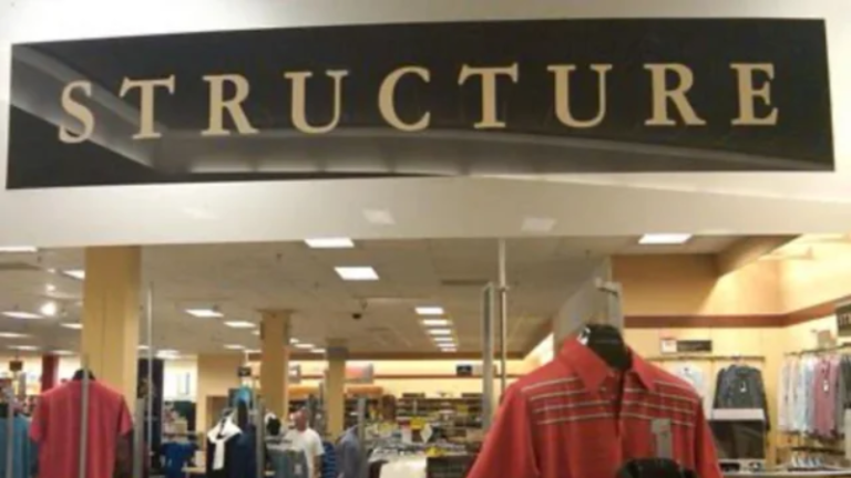 12 Beloved Mall Stores from the '90s That Have Completely Vanished