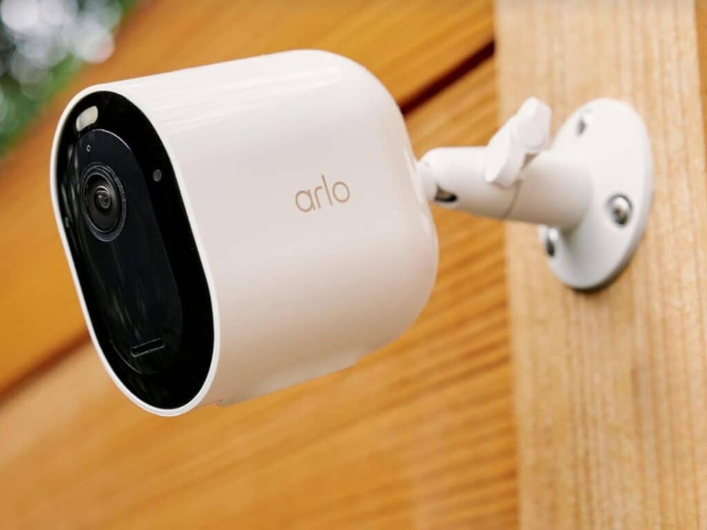 Grab 3 Arlo security cameras for $179 instead of $300 at Amazon - GEEKSPIN
